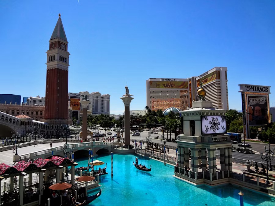 6 Best Labor Day Weekend Getaways USA 2026 + Last-Minute Deals